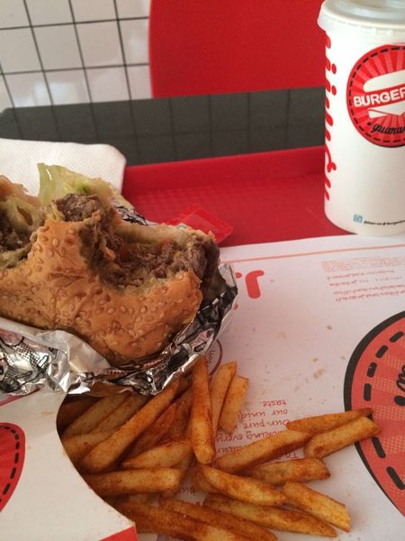 Burgerizzr - Uthman Ibn Affan .. restaurant in Riyadh | KSARestaurant ...